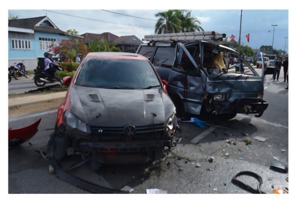 Kuala Terengganu teen killed in horrific crash after out-of-control car ...