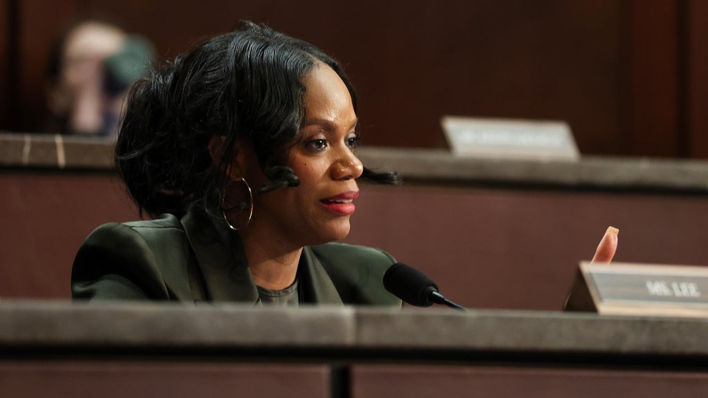 Rep. Summer Lee beats back primary challenge in Pennsylvania, CBS News ...