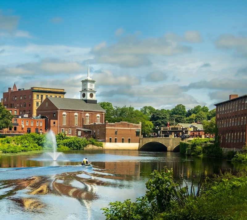 This New Hampshire town gives you New England charm without the Boston ...