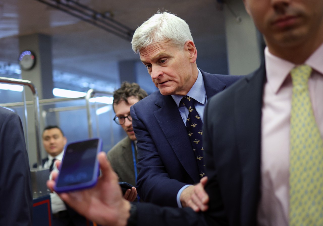 Senate advances war powers measure after GOP’s Cassidy switches sides