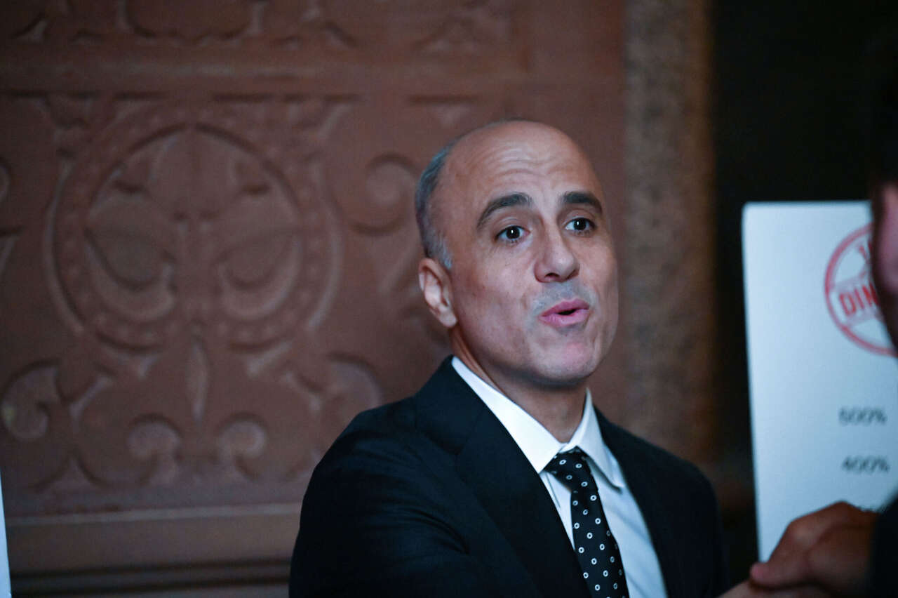 NY comptroller candidates have big stock portfolios, million-dollar income