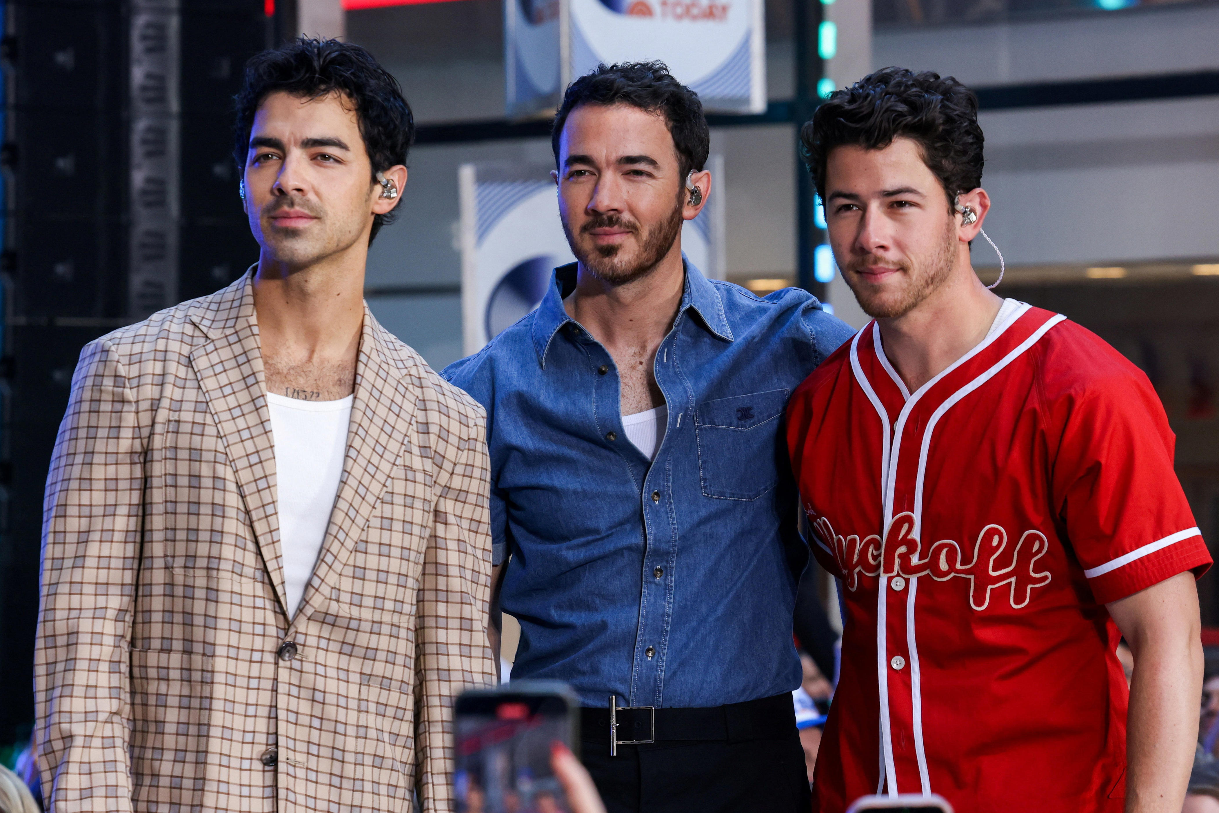 'Hey Jonas!' Jonas Brothers announce new project