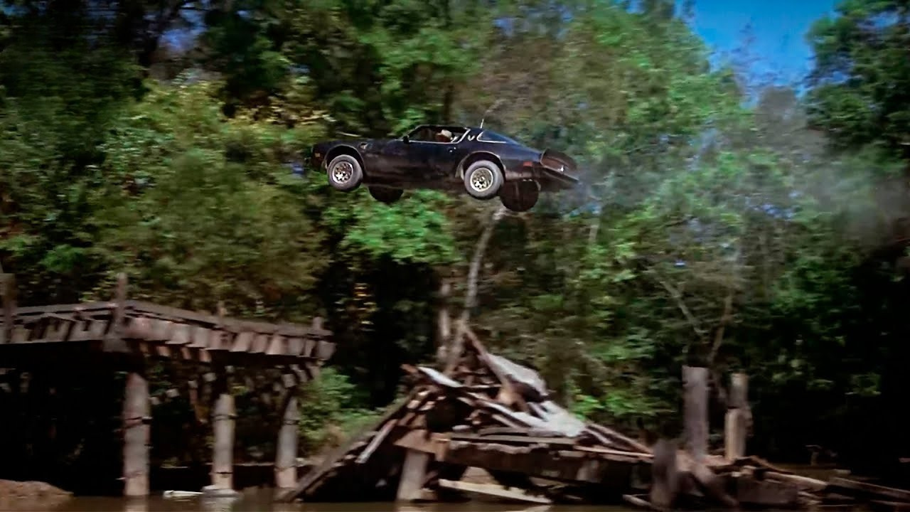 The bandit jumps the car above a bridge – Smokey and the Bandit