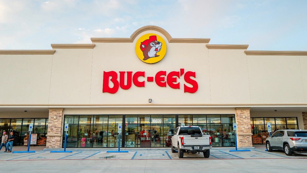 Fans are sprinting to Buc-ee’s for this $20 cooler!