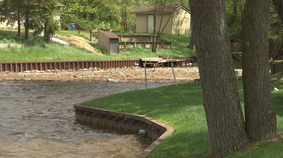 After Sanford Lake levels return to normal, some residents face new issue