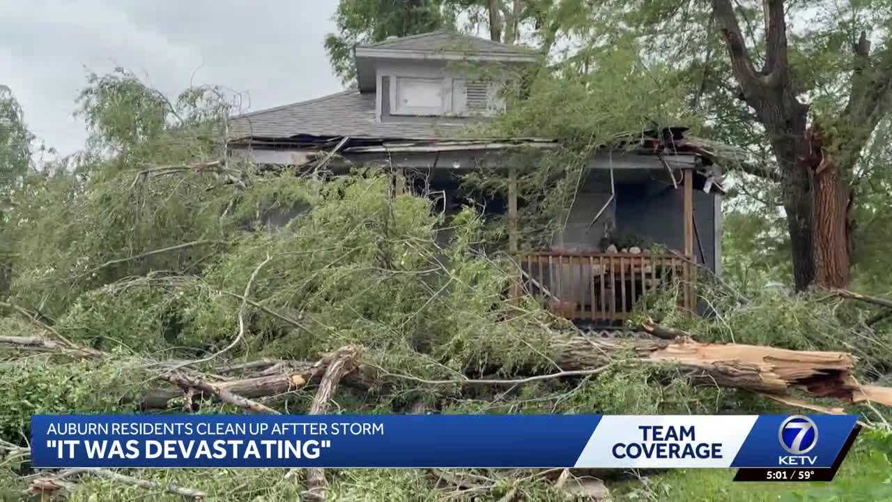 Storm leaves widespread damage in Auburn, Nebraska