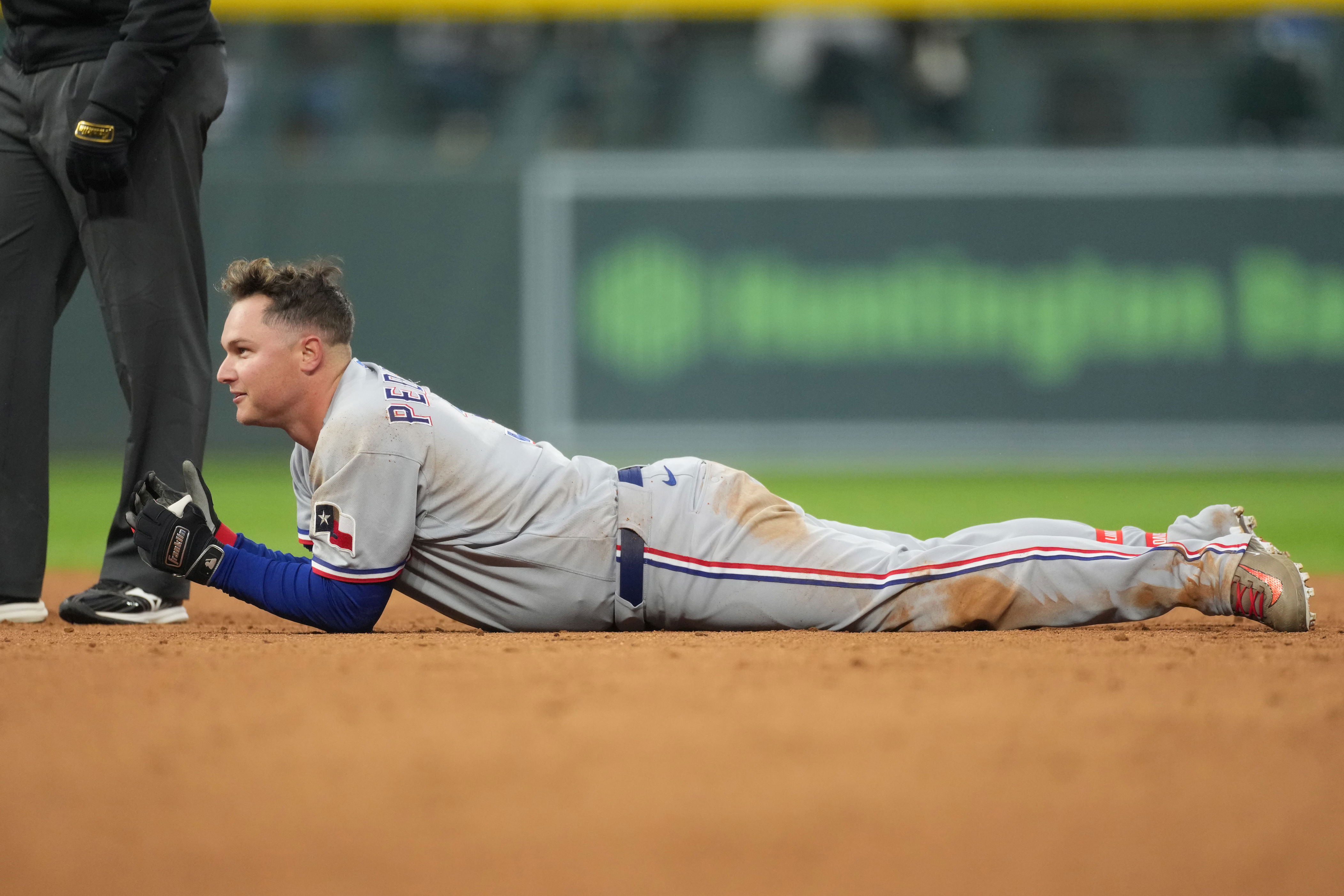 Rocker's strong outing, Nimmo's homer lift Rangers over Rockies, 10-0