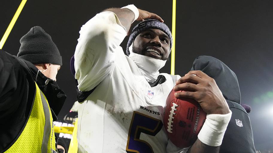 A year ago the Ravens quickly regretted a QB2 contract. History might ...