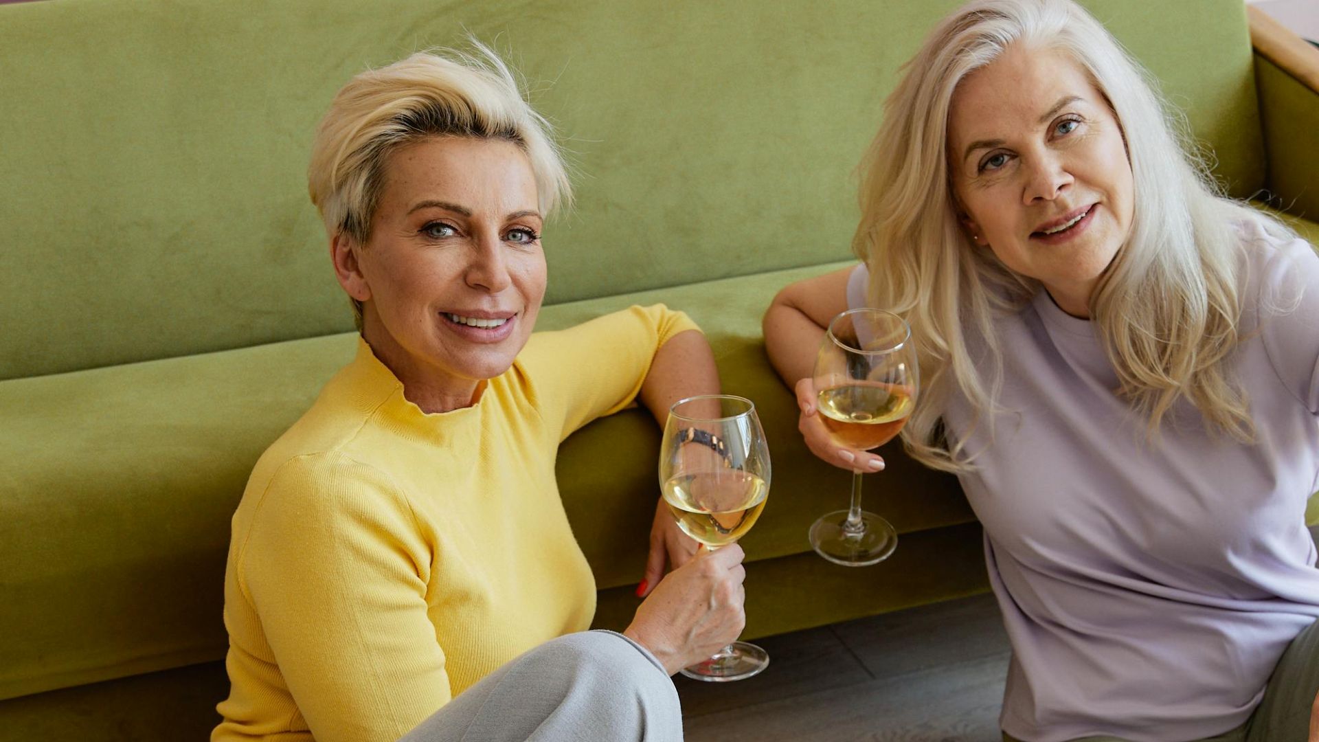 Why adult women struggle so much to make new female friends