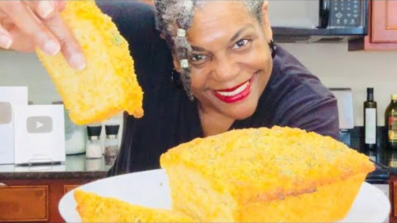 Easy cheese garlic beer bread recipe