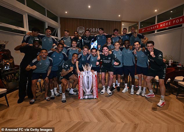Arsenal win the Premier League! Man City draw at Bournemouth seals ...