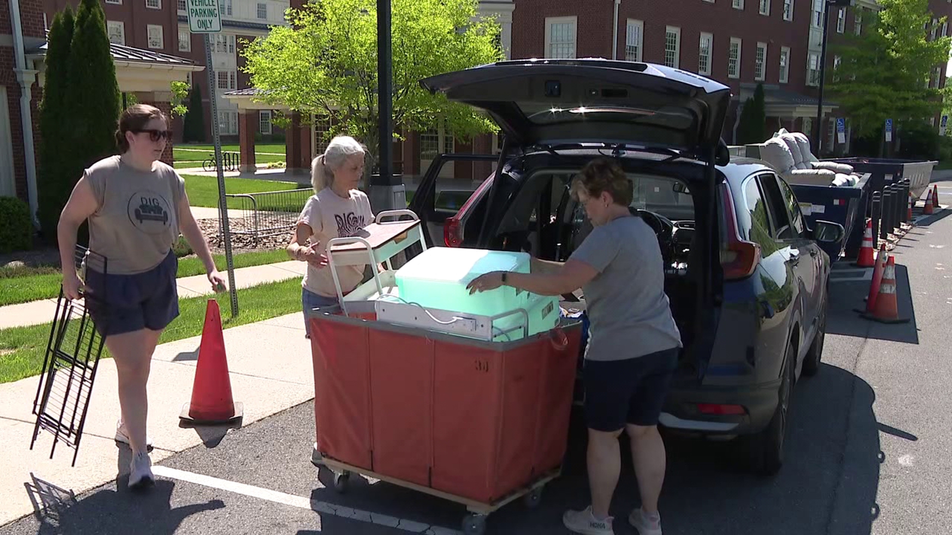 Bucknell students donate furniture and essentials to nonprofit during ...