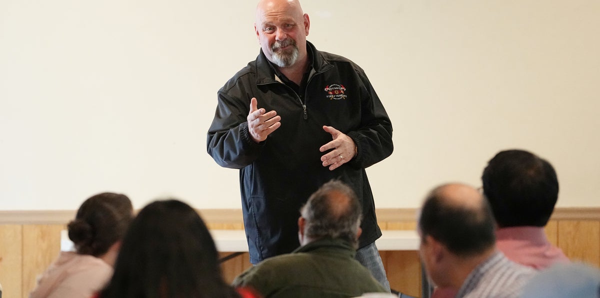 Firefighter union head wins key Dem primary as GOP meddling fails