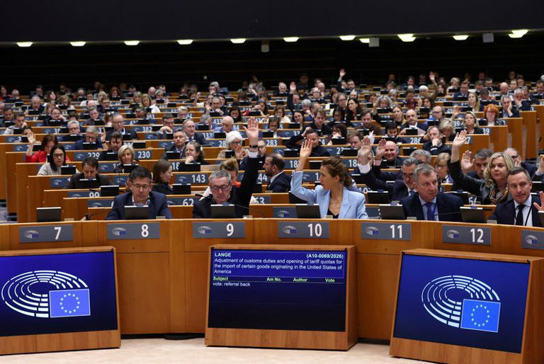 EU paves way to finalise US trade deal and avoid Trump tariff hike