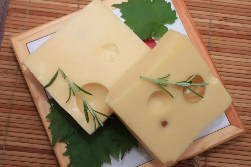 8 best cheeses for creamy, flavor-packed mac and cheese
