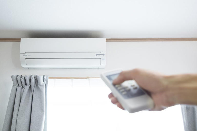 Should you choose a window AC or mini split for your home? HVAC pros ...