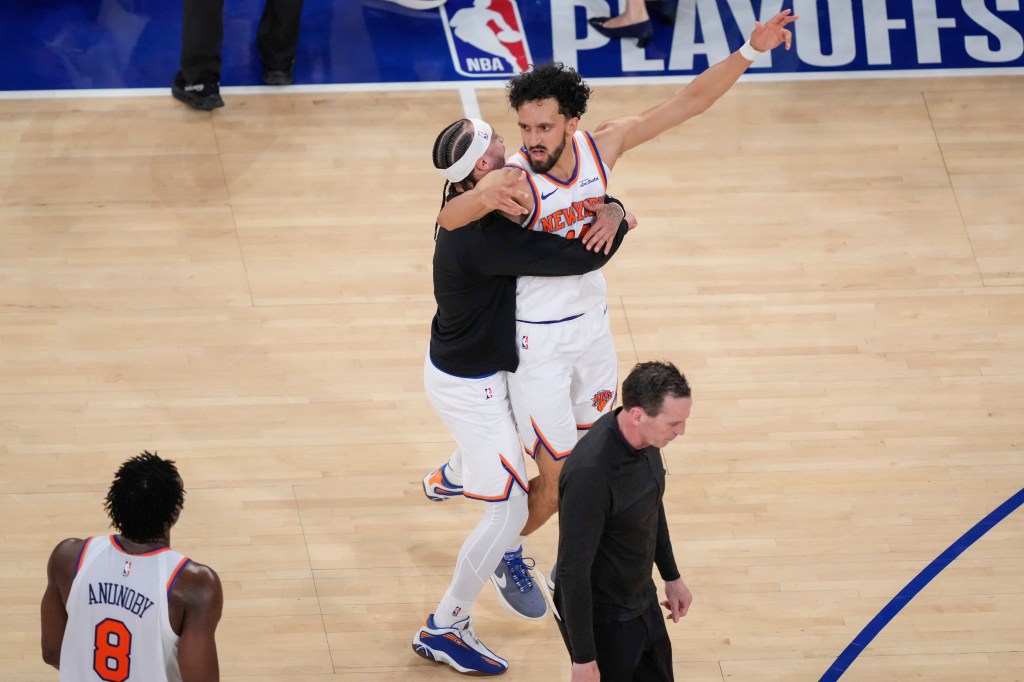 Knicks pull off insane rally to beat Cavaliers in thrilling OT Game 1 win