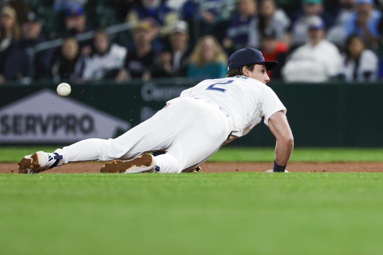 Mariners make everyone sad, lose to White Sox 2-1