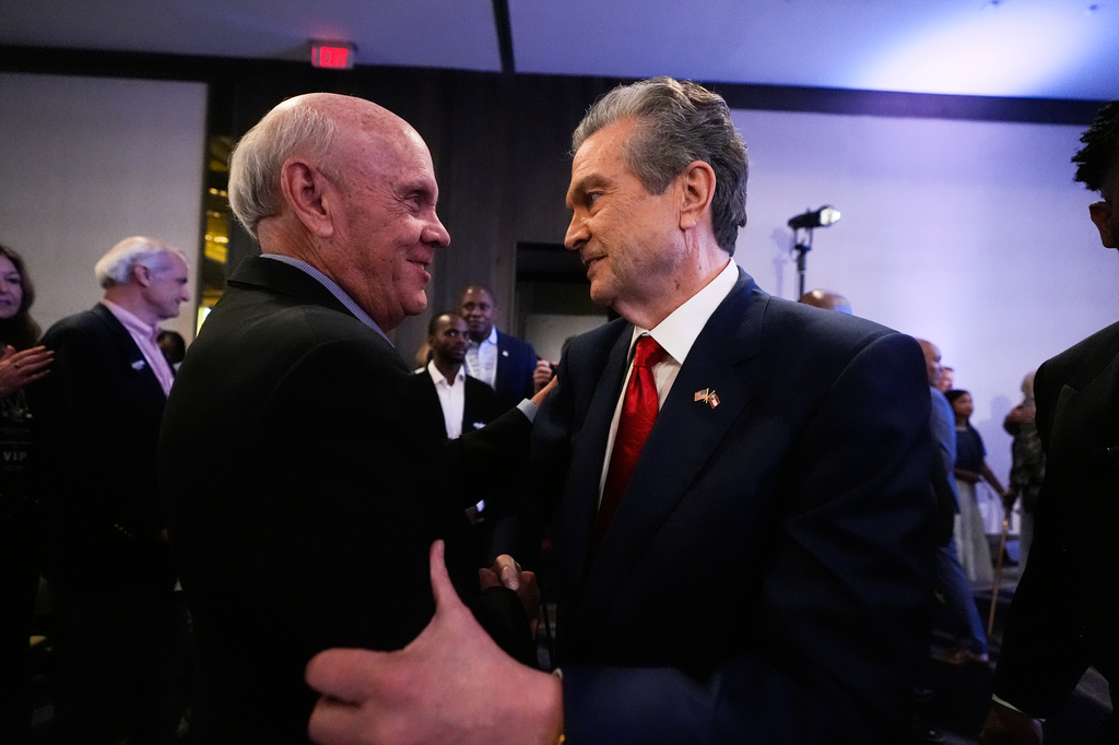 Georgia Republicans dig in for runoffs for Senate and governor as ...
