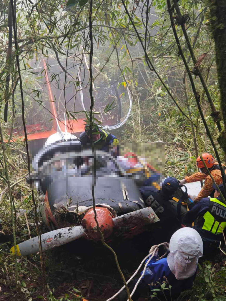Two pilots killed in trainer aircraft crash in Benguet