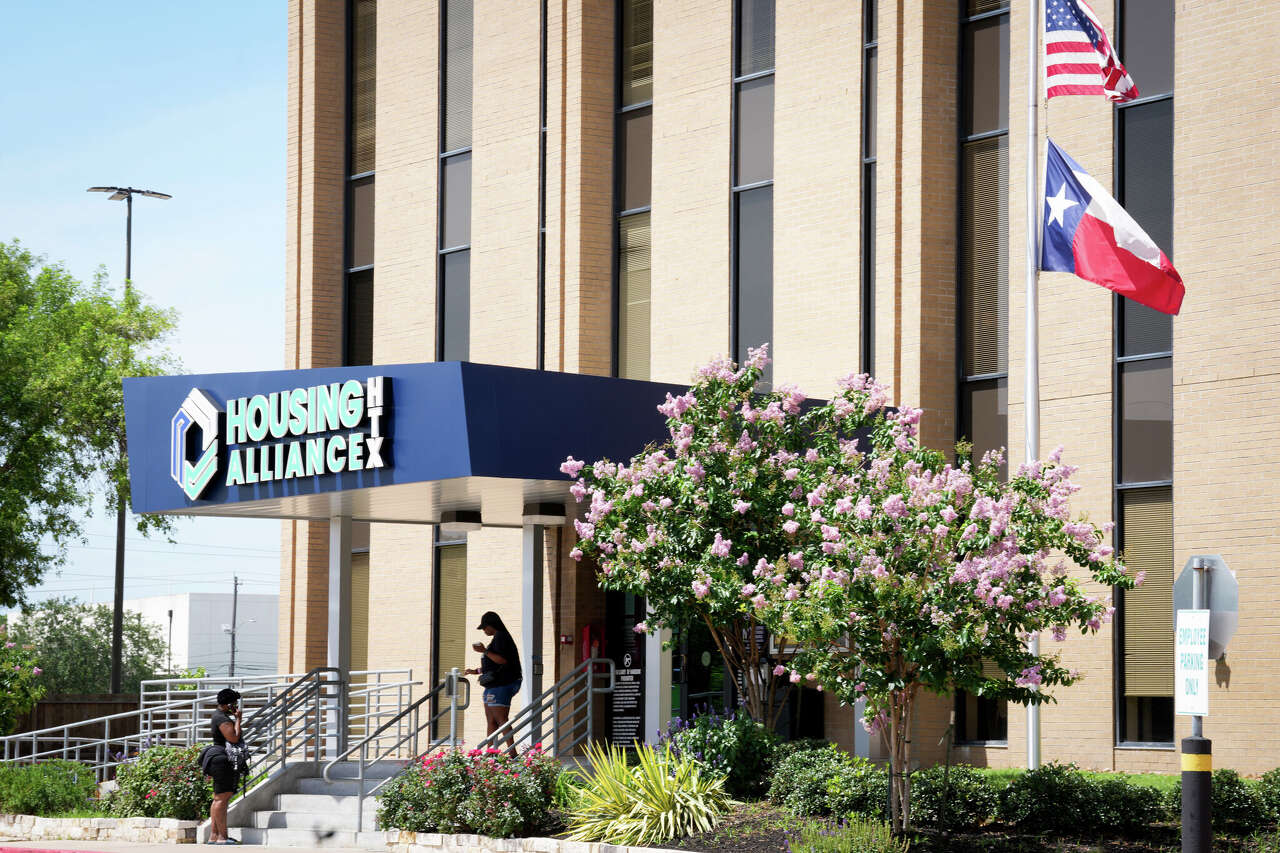 Houston's public housing waitlists to open for the first time since 2023