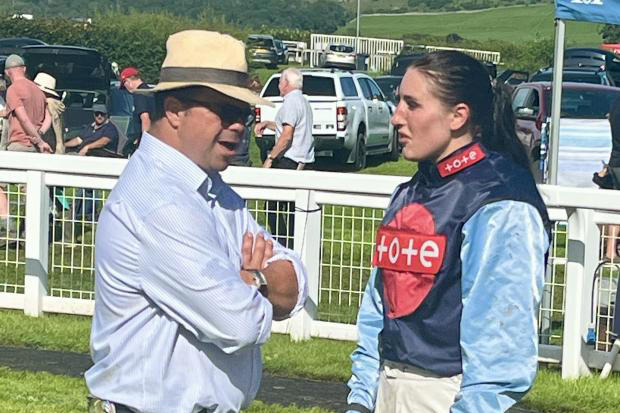 Thousands expected to head to Cartmel as racing season begins