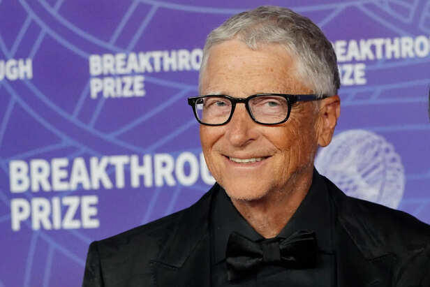 Why Bill Gates finally sold every Microsoft share