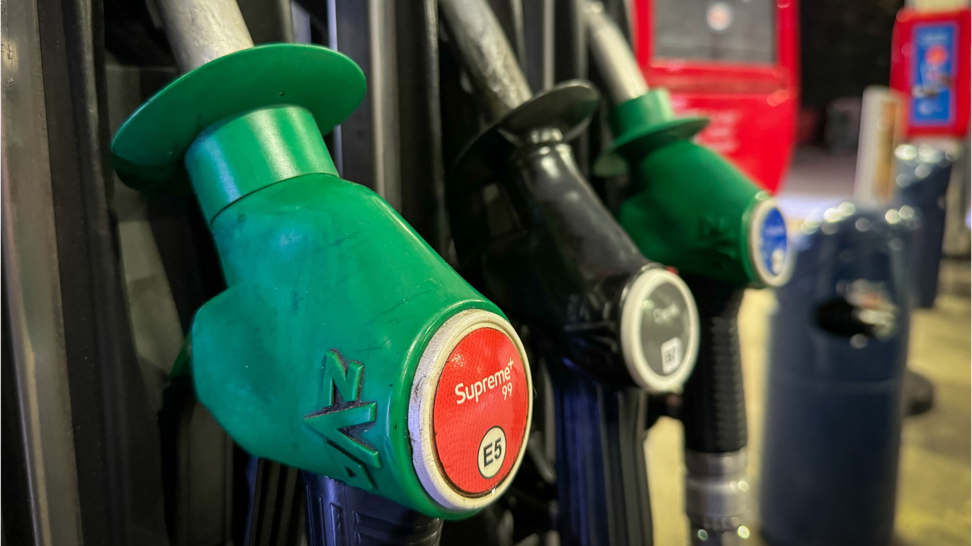 UK eases Russian oil sanctions as fuel prices surge