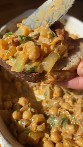 This French onion chickpea recipe makes healthy eating easier