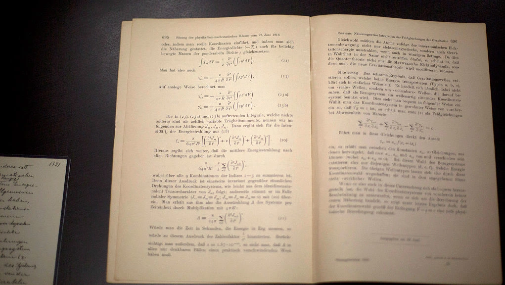 When gravity meets quantum in extra dimensions