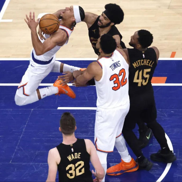 Spark plug Josh Hart rides bench during Knicks’ insane comeback win
