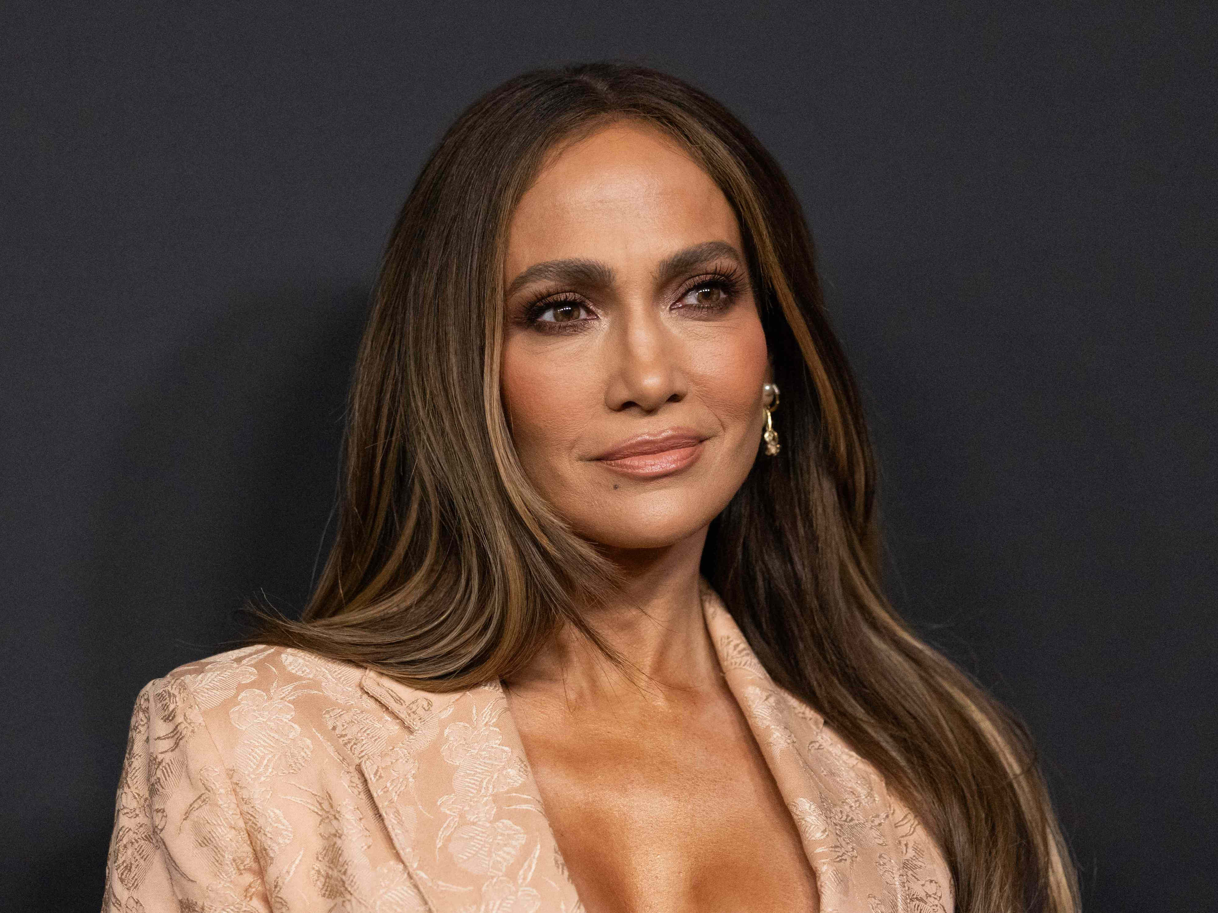 Jennifer Lopez, 56, confirmed capris are summer 2026’s 'it' pants trend ...