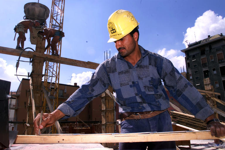 Italian construction-sector production down to lowest level since August