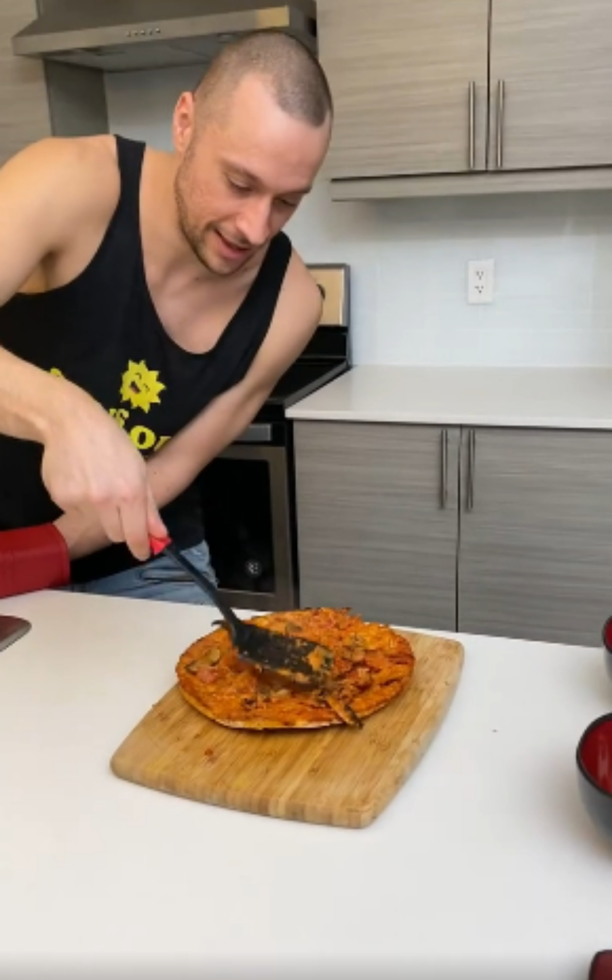 Testing the upside down pizza hack and the unexpected result
