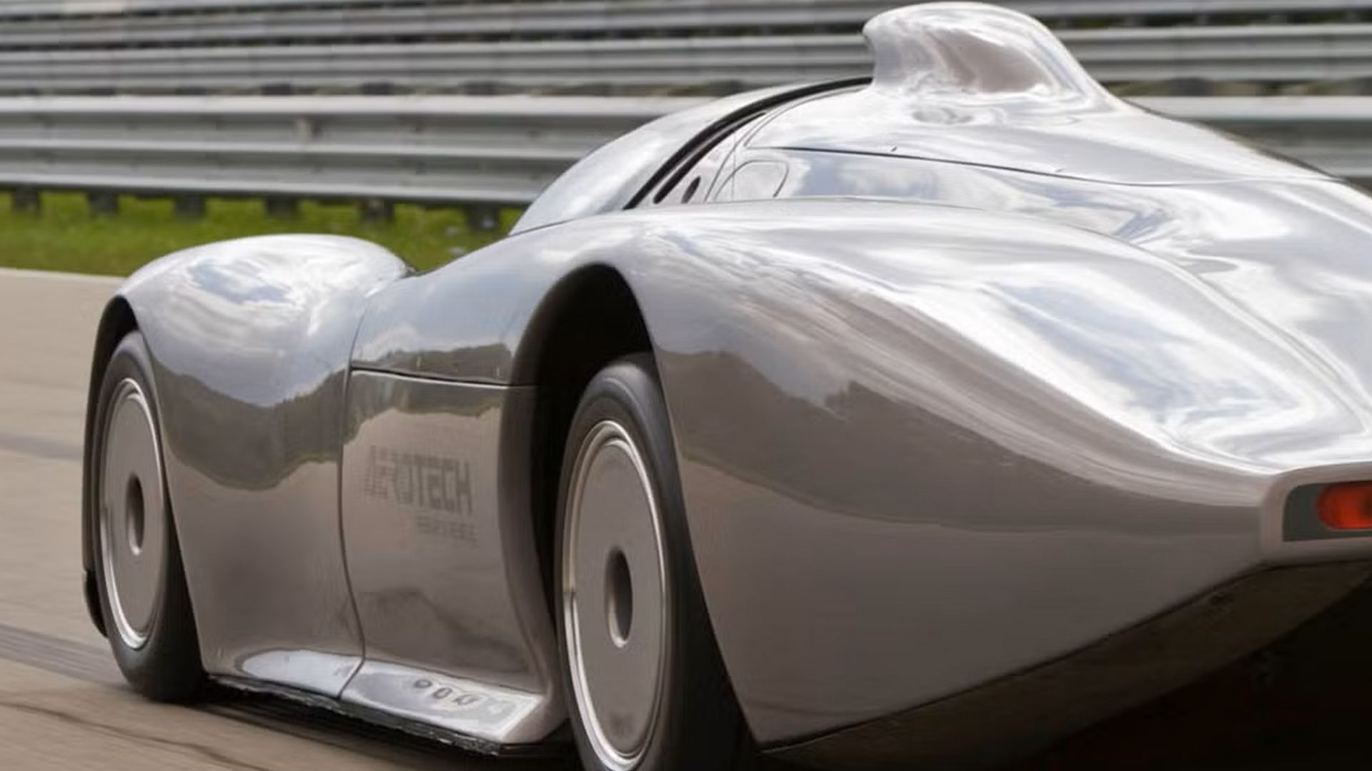 The 257-mph Oldsmobile record GM quietly hid away