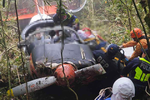 Two pilots killed in trainer aircraft crash in Benguet