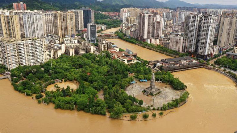 Çin'de sel felaketi: 22 kişi hayatını kaybetti