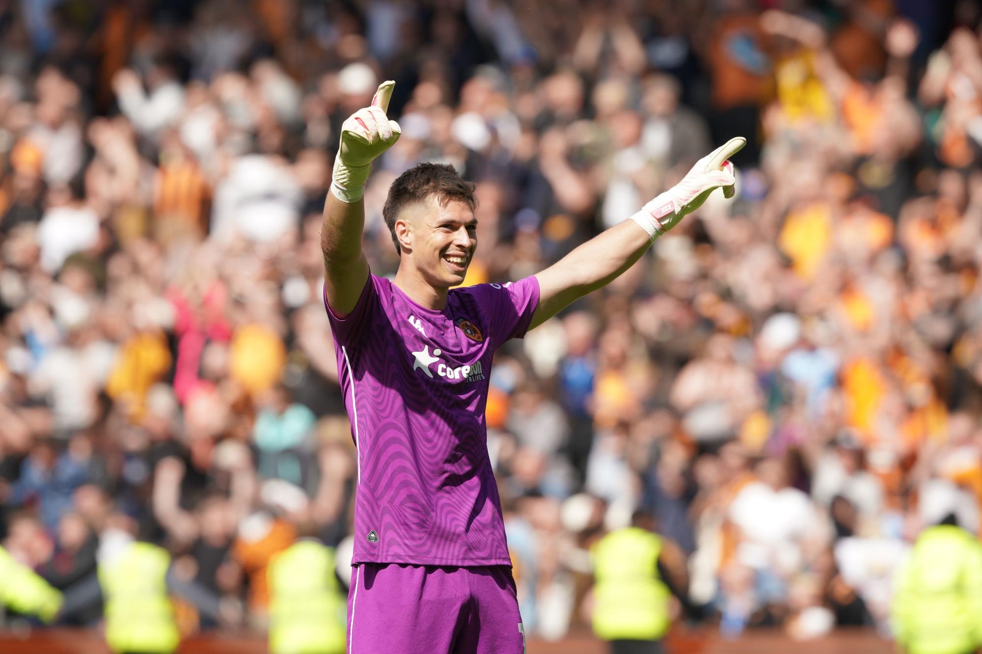 Hull City goalkeeper Ivor Pandur plans to box clever on first football ...