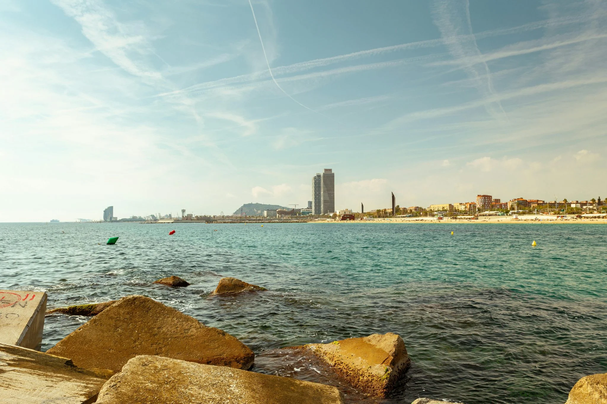 Barcelona alcanza los primeros 30 grados del año: sensación térmica ...