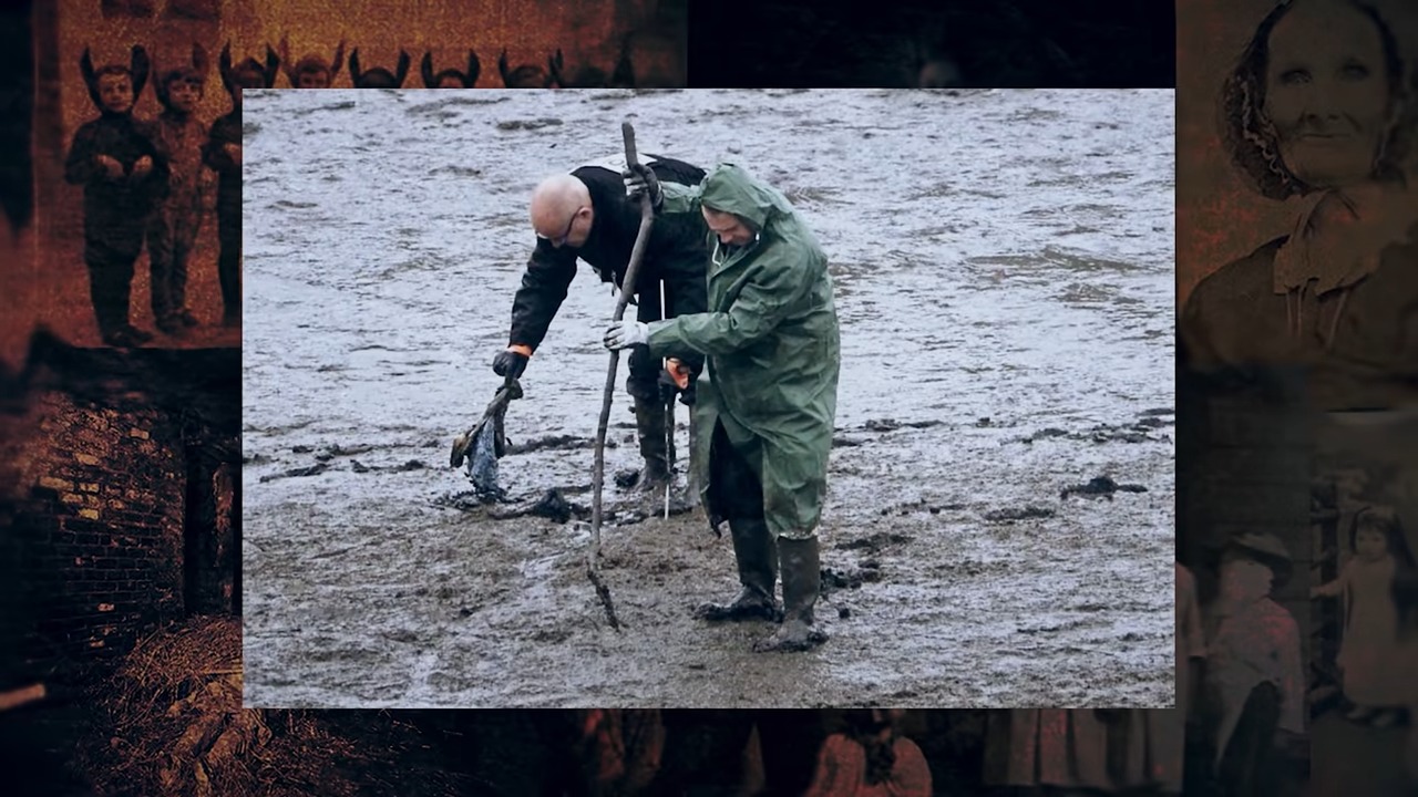 He thought his family hid Nazi gold - then police found 400 body parts ...