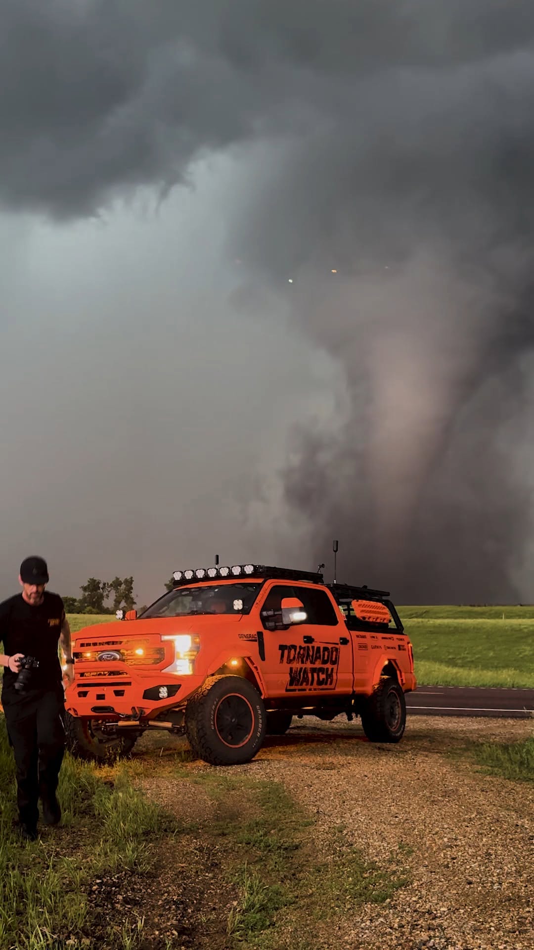 Moments Before a Violent EF3 Tornado