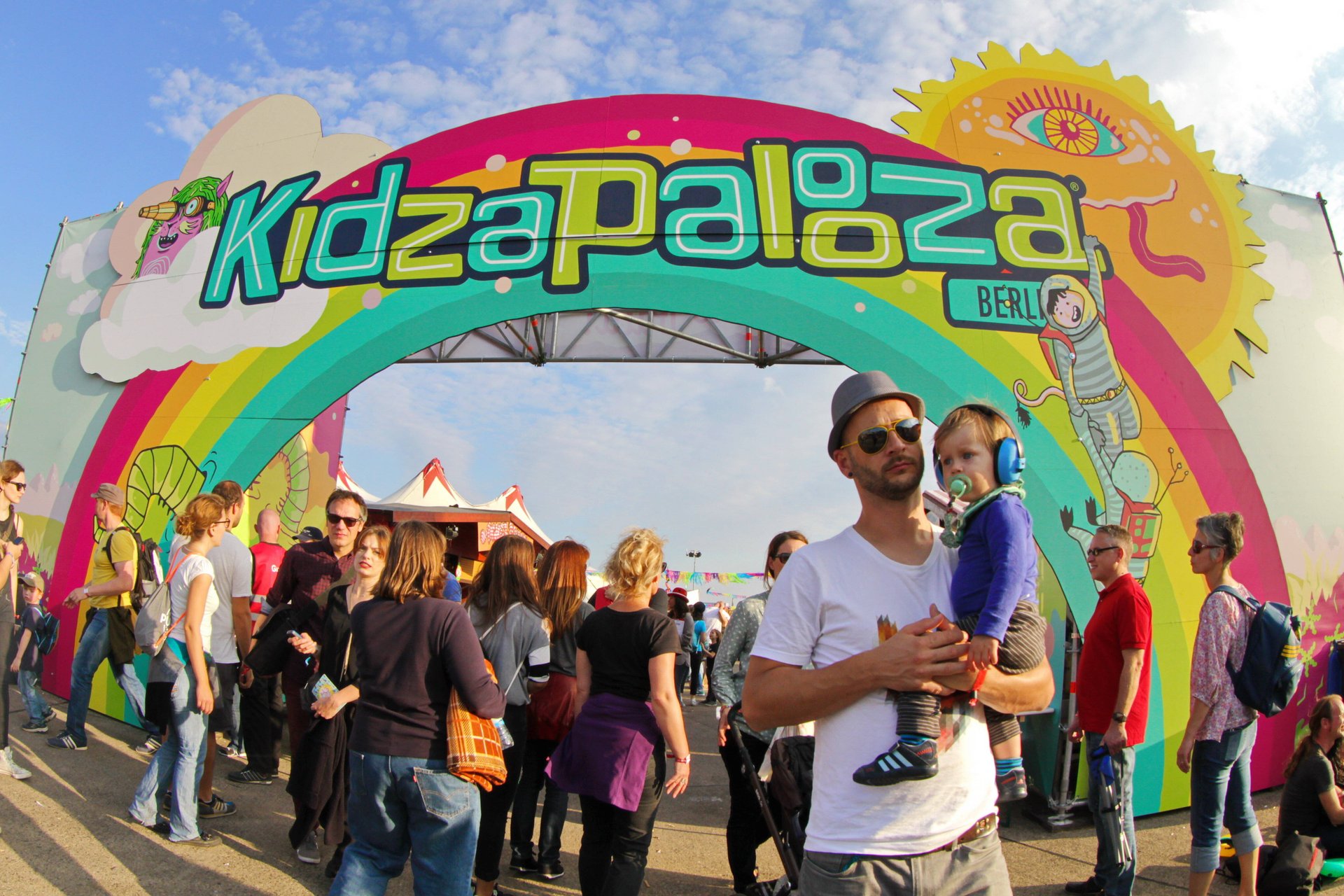 Camping, concerts & kids: 6 Open-Airs 2026, wo Familien willkommen sind ...