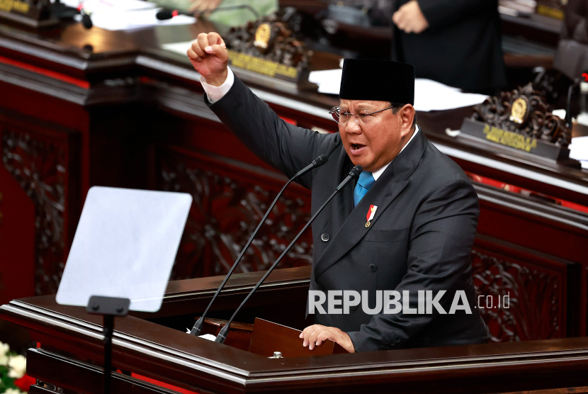Prabowo ungkap biang kerok penyebab kecilnya gaji guru dan ASN