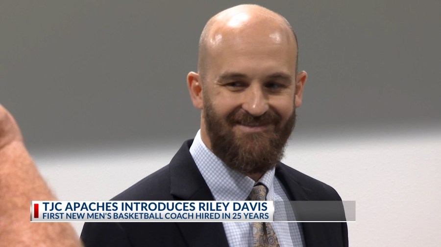 TJC introduces Riley Davis as new men's head basketball coach