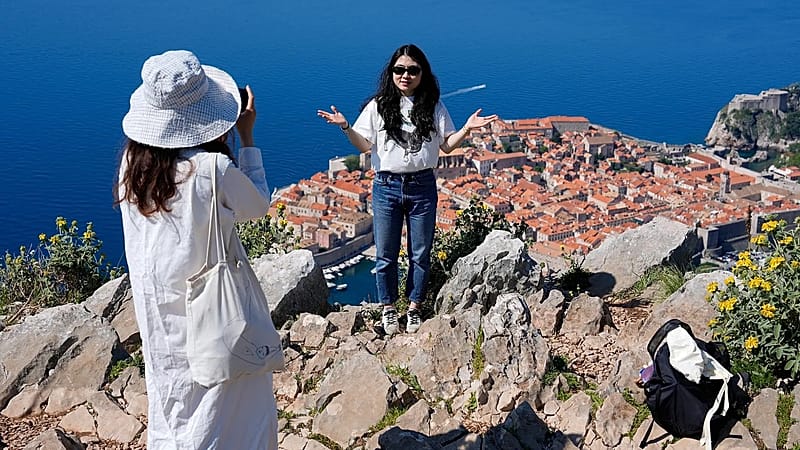 How to travel this summer without paying more for the crisis in the ...