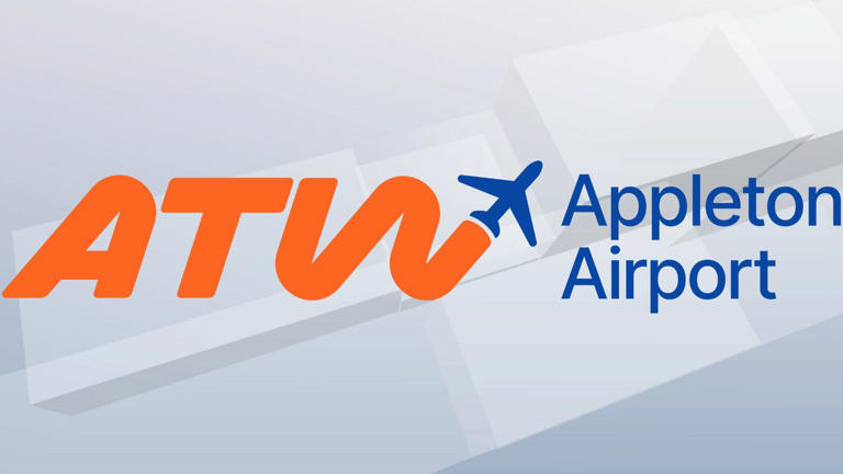 Baldwin announces more than $12.5 million for Wisconsin airports