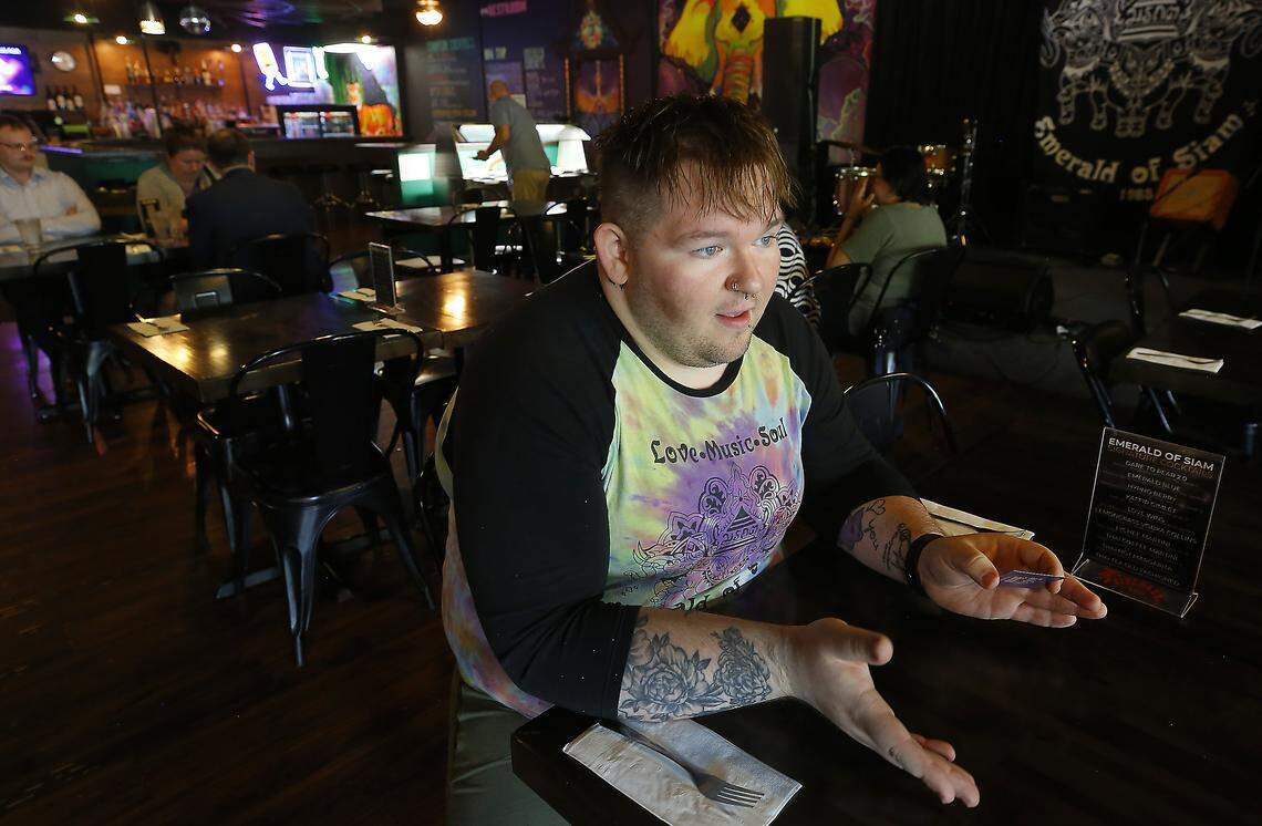 Fans flock to save Richland's beloved Emerald of Siam from possible closure