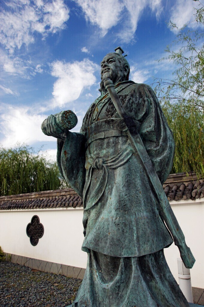 15 lesser-known facts about well known historical figures