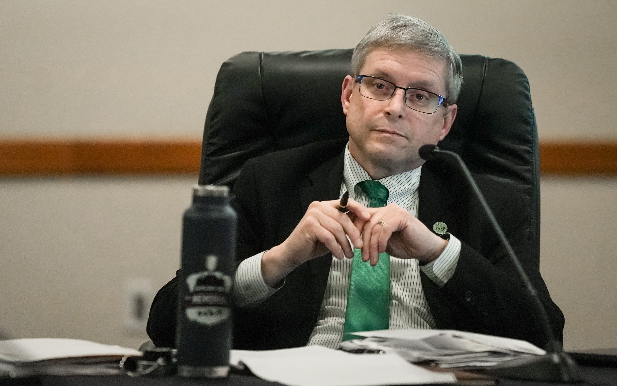 Report: Evidence against EL city manager isn't a clear harassment violation