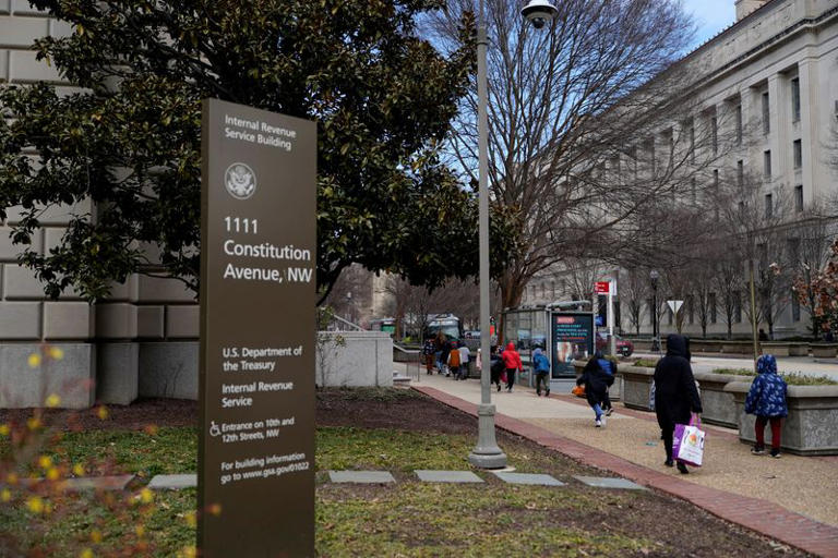 Trump-IRS settlement 'forever' bars audits into tax claims for Trump ...